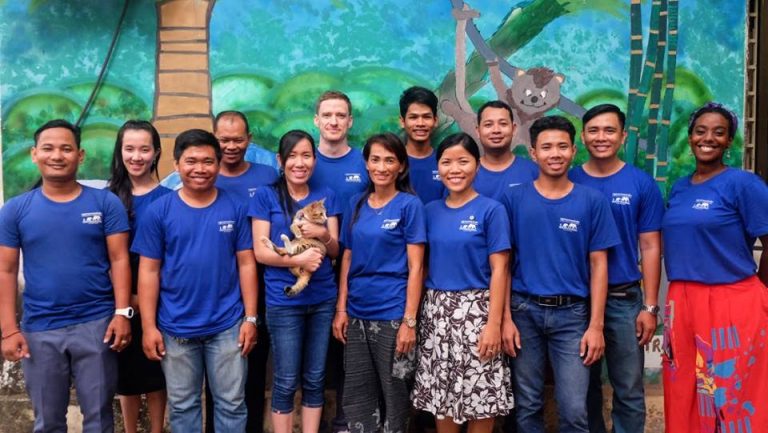 A Glossary of Volunteering - Professionals doing good